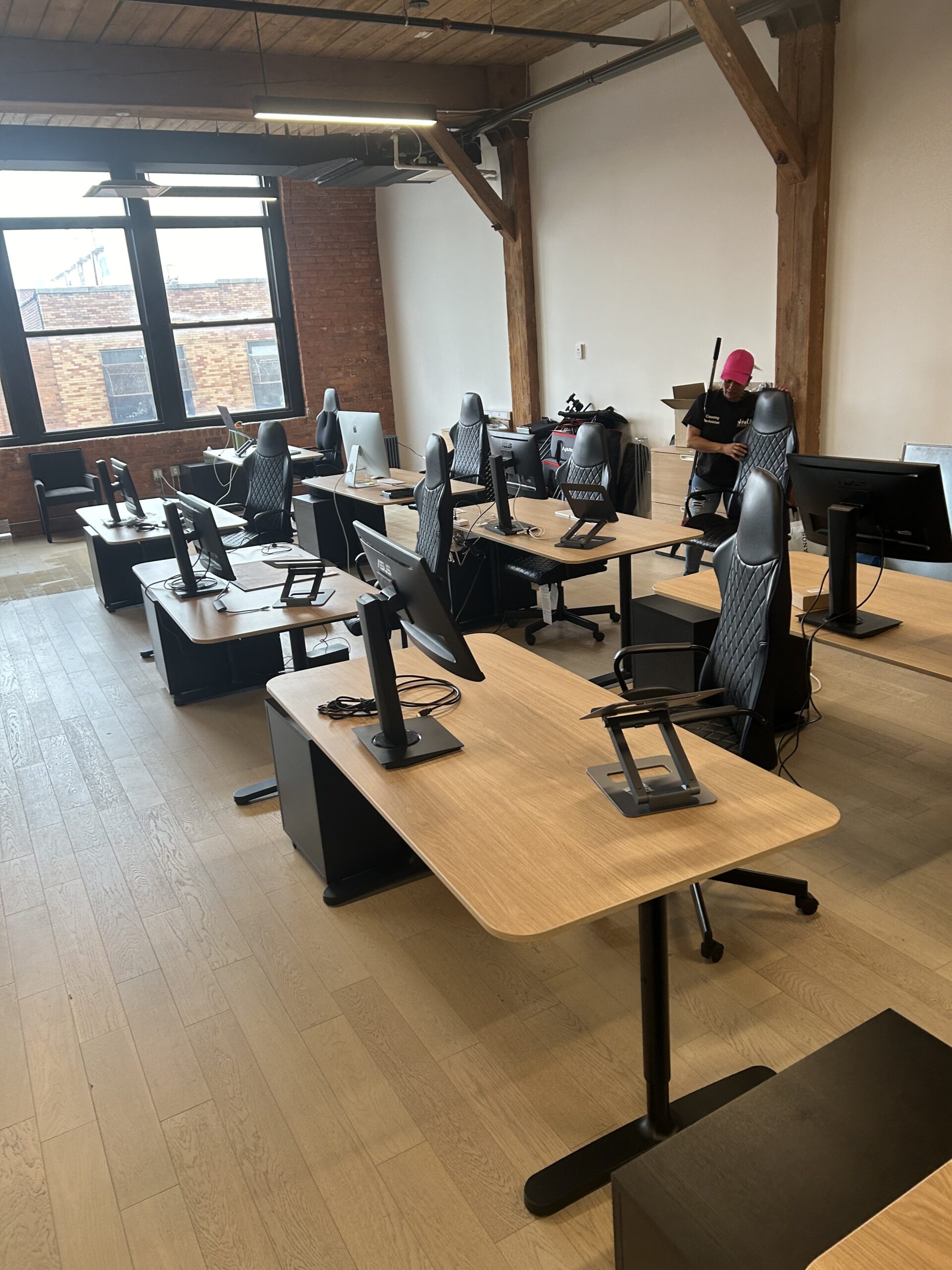 Shine Up Services | New York City commercial cleaning